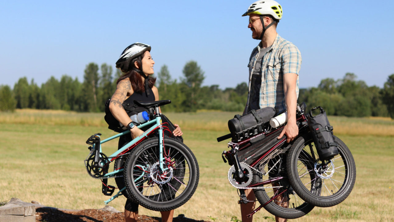 Un vélo pliant tout-terrain paré pour le bikepacking : c'est l ...