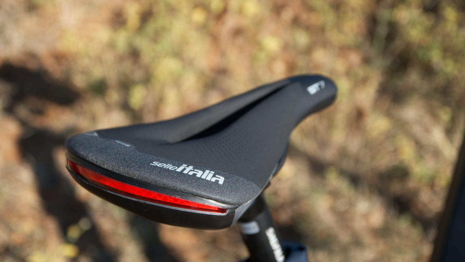 Test – Decathlon Stilus E-Touring : tout pour la randonnée - Transition ...