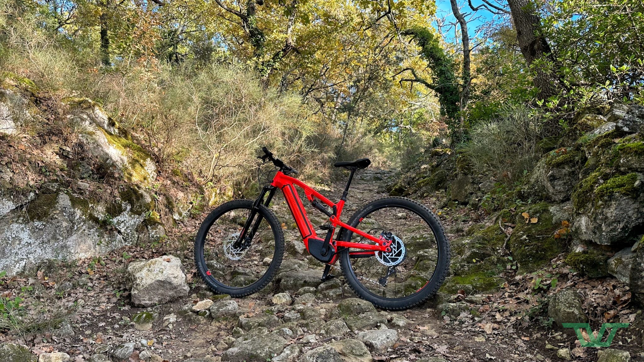 Test – Decathlon Rockrider E-EXPL 520 S, un VTT électrique tout ...