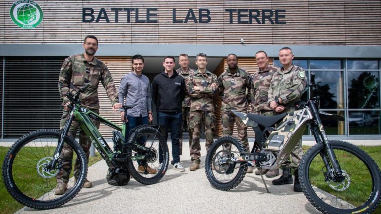 L'armée de Terre française s'essaye au VTT électrique