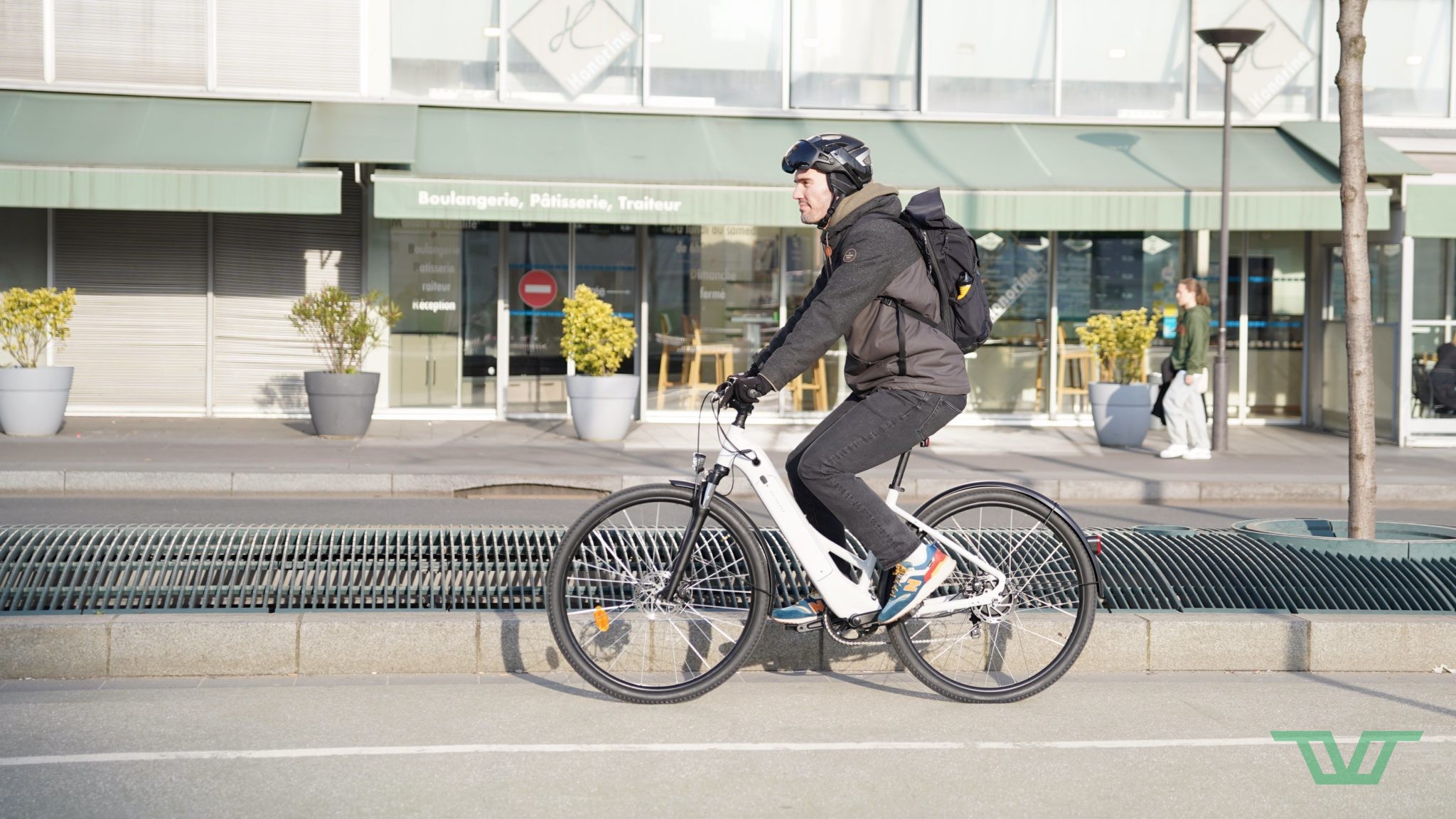 Test – Decathlon Rockrider E-ACTV 100 : un vélo électrique polyvalent à ...
