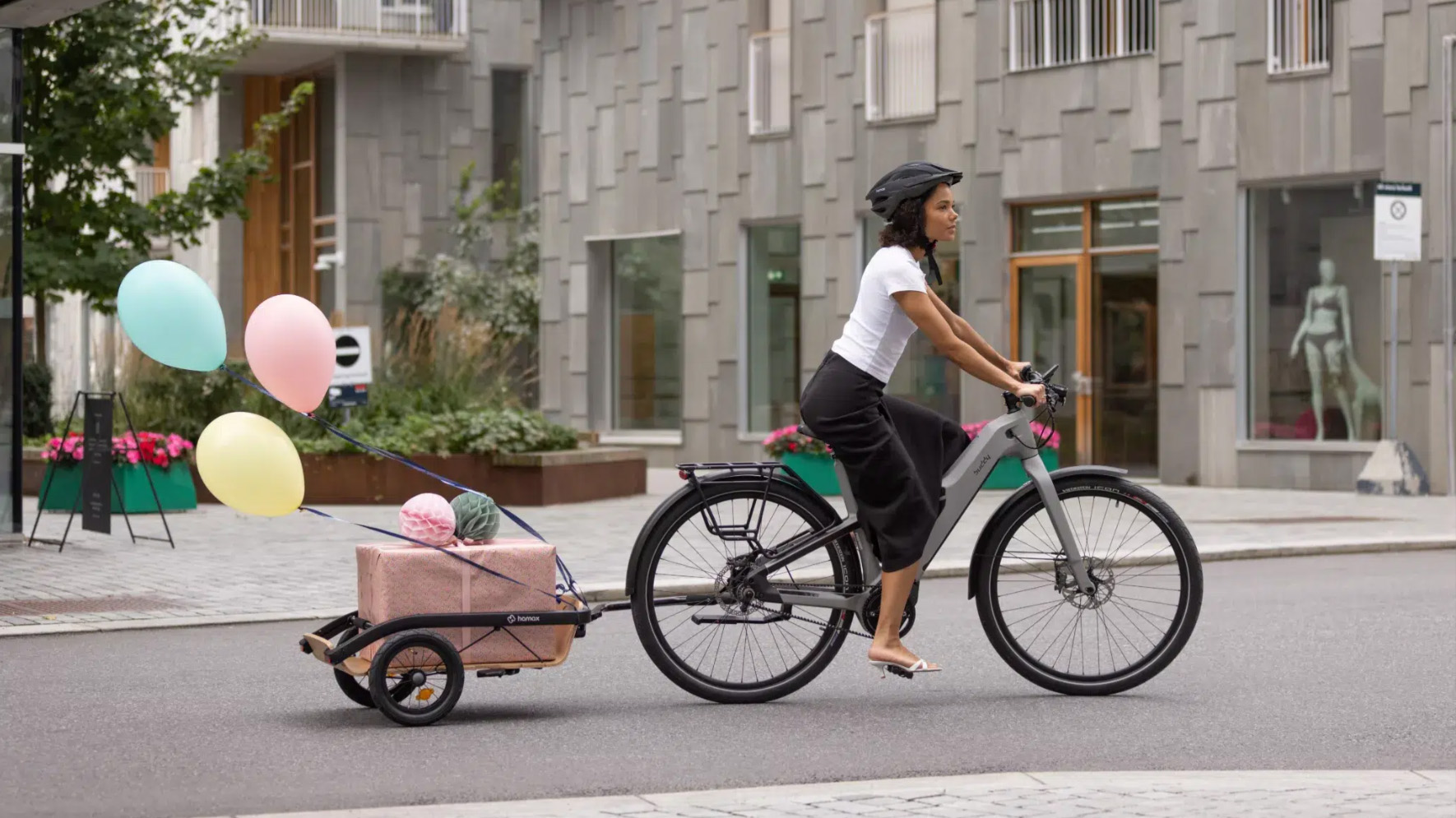 Hamax Venture : une remorque utilitaire pour vélo, simple et efficace