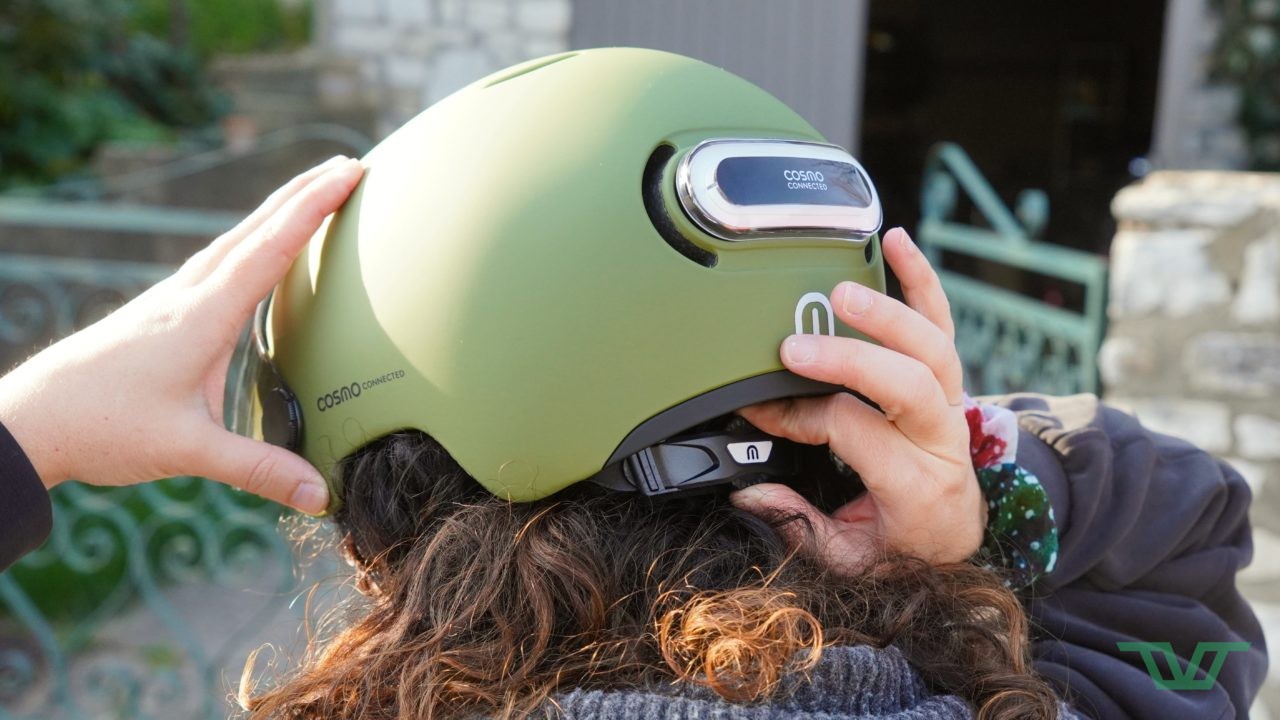 Test – Cosmo Fusion+ : un casque vélo urbain connecté et complet ...
